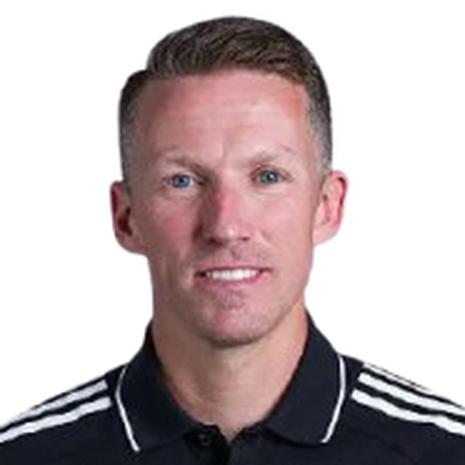 Information and career of referee Hernández Hernández