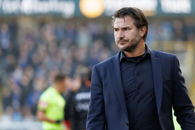 Treinador de equipe sensação da Champions é demitido