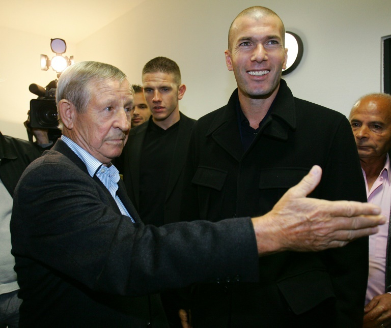 Raymond Kopa dará nombre a un estadio europeo