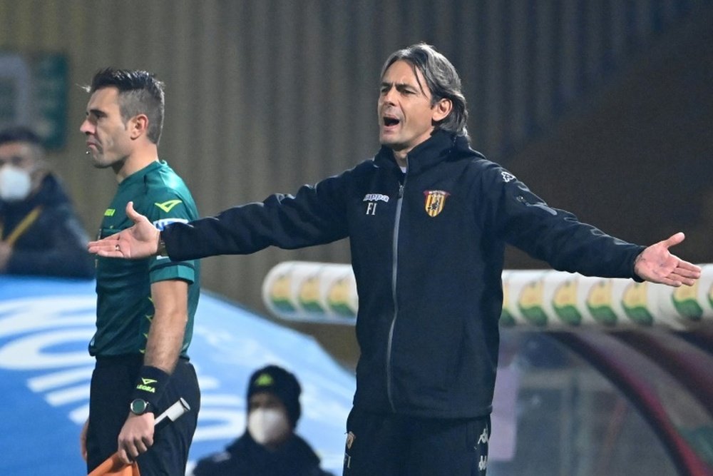 El Pippo Inzaghi firma por la Salernitana El Pippo Inzaghi firma por la Salernitana