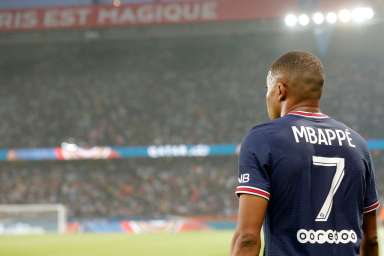 "Mbappe signing will be done in the final hours before the window closes"