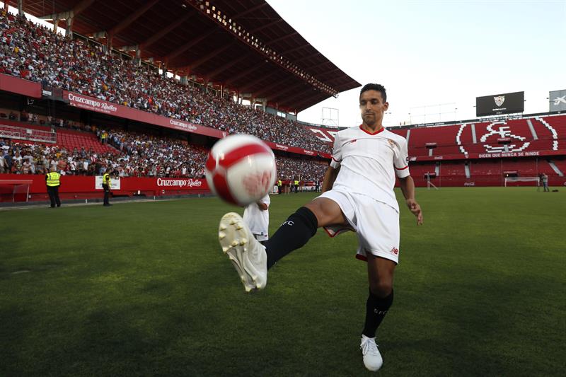 15.000 sevillistas y un viejo conocido dieron la bienvenida a Navas