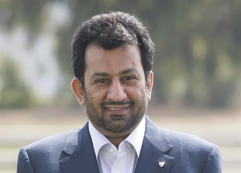 El jeque y su bendición al futuro entrenador