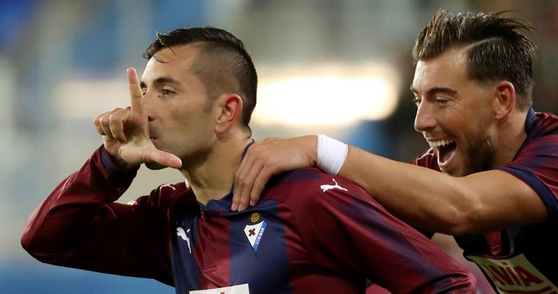 Charles alcanza su cima al filo de los 35 años