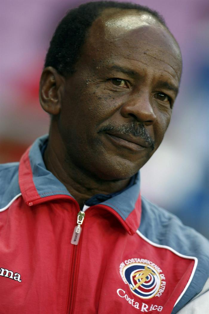 Watson confiesa tener "un par de enfermedades" y deja el Saprissa