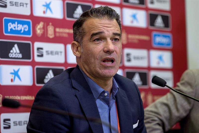 Luis García va "pasito a paso"