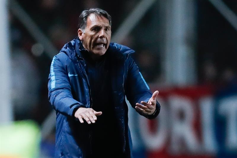 Herrón sustituirá a Russo por los positivos en la plantilla