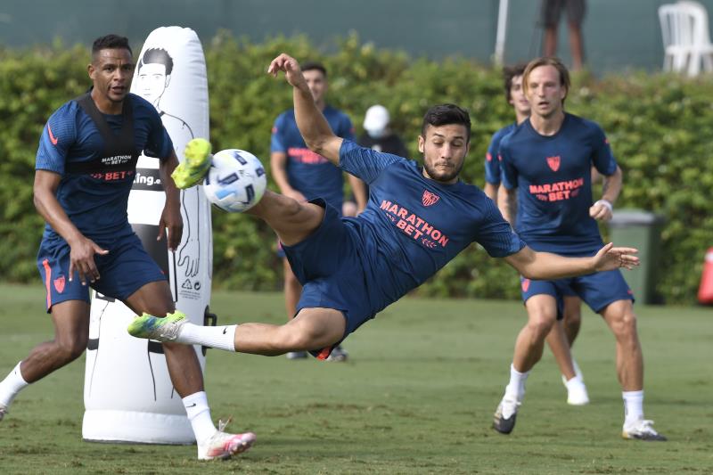 Sevilla y Getafe anuncian un principio de acuerdo para la cesión de Óscar
