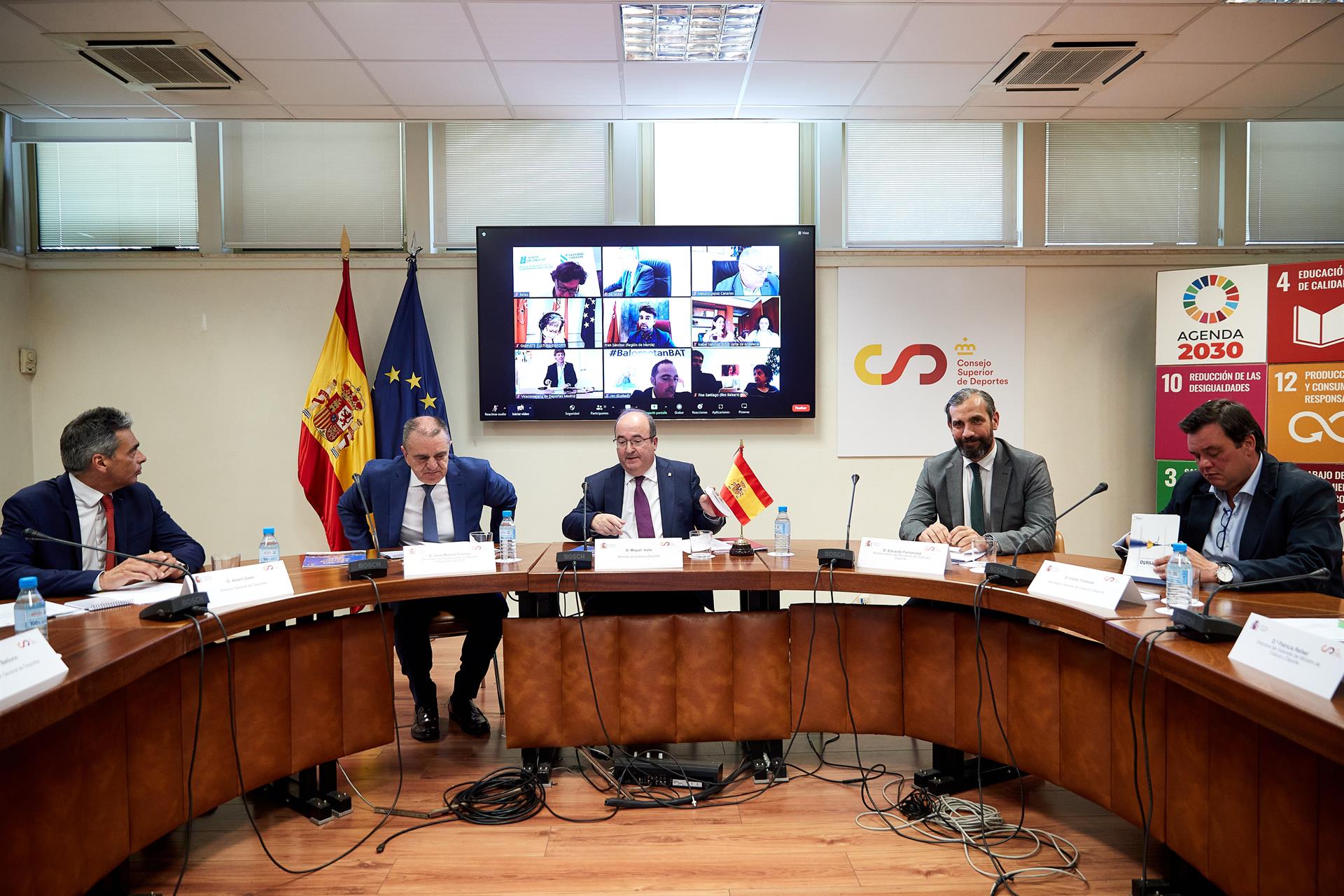 Los clubes de la LPFF se reunirán tras la paralización del calendario