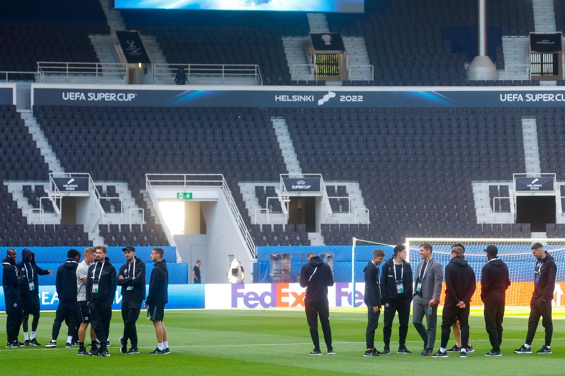 El centro de Helsinki huele a fútbol