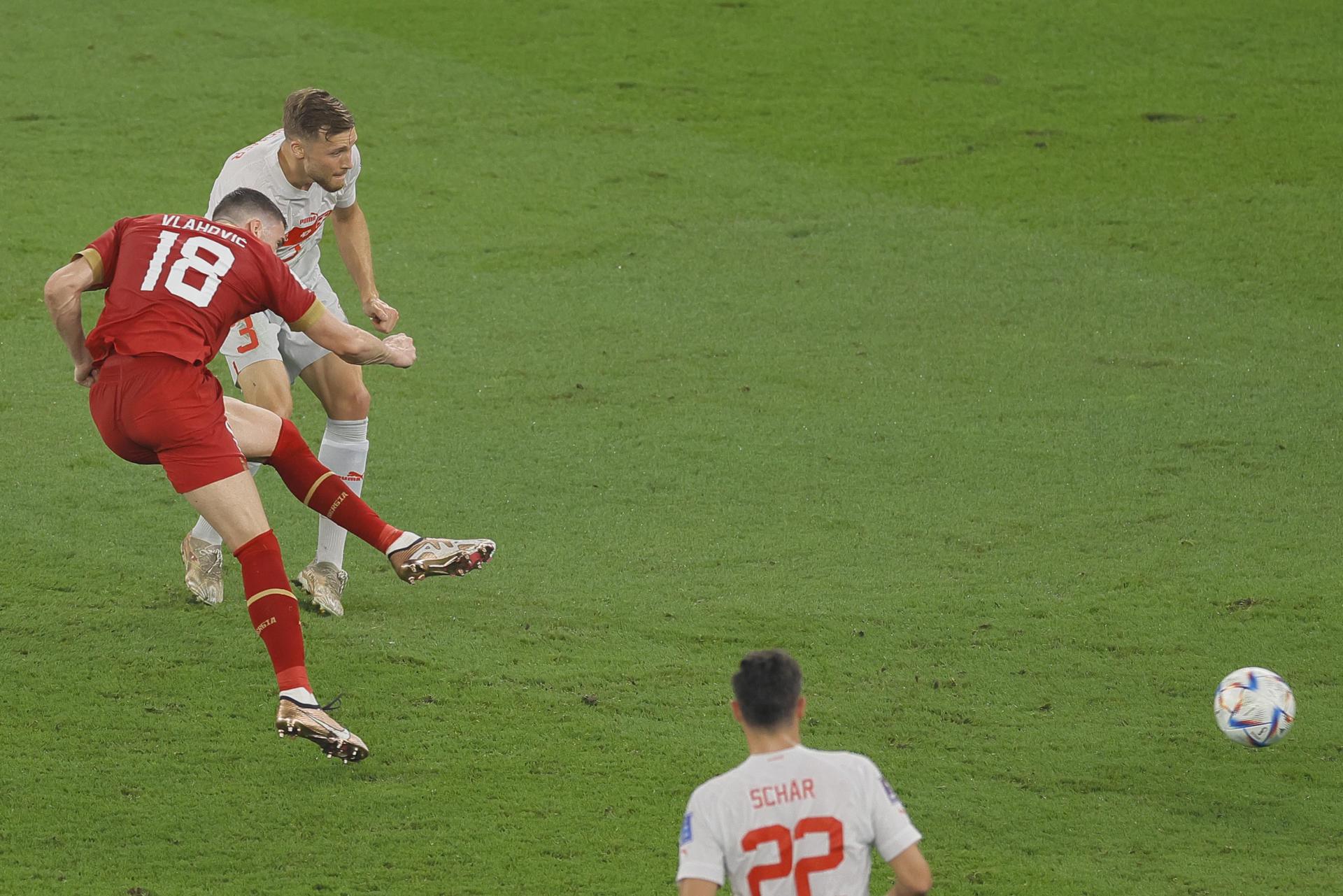 PSG keeping an eye on Vlahovic
