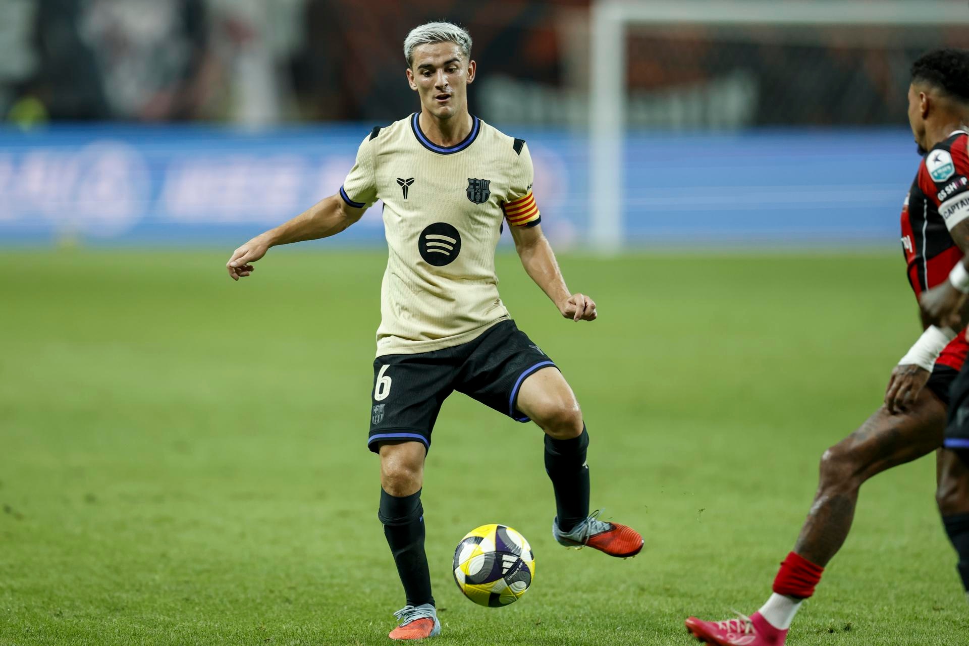 Gavi ruled out for months following successful meniscus procedure