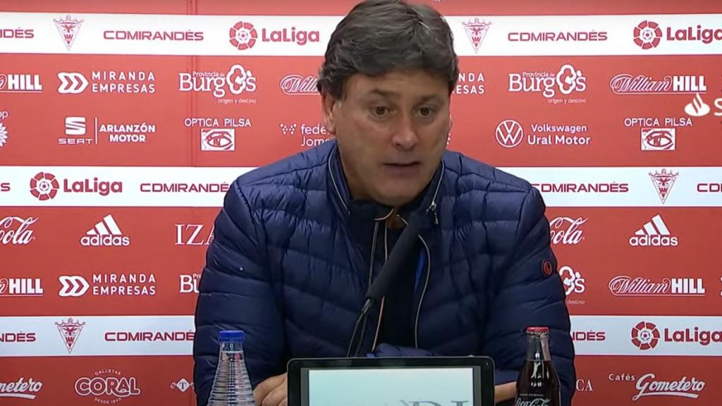 Alejandro Menéndez, feliz con Tana, dejó caer que habrá más fichajes