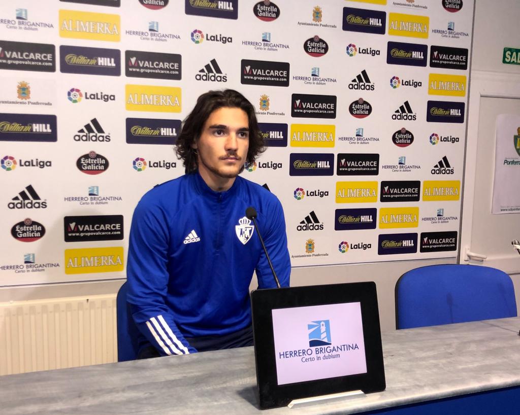 Convertirse en profesional y meterse en el once, los objetivos de Pedraza