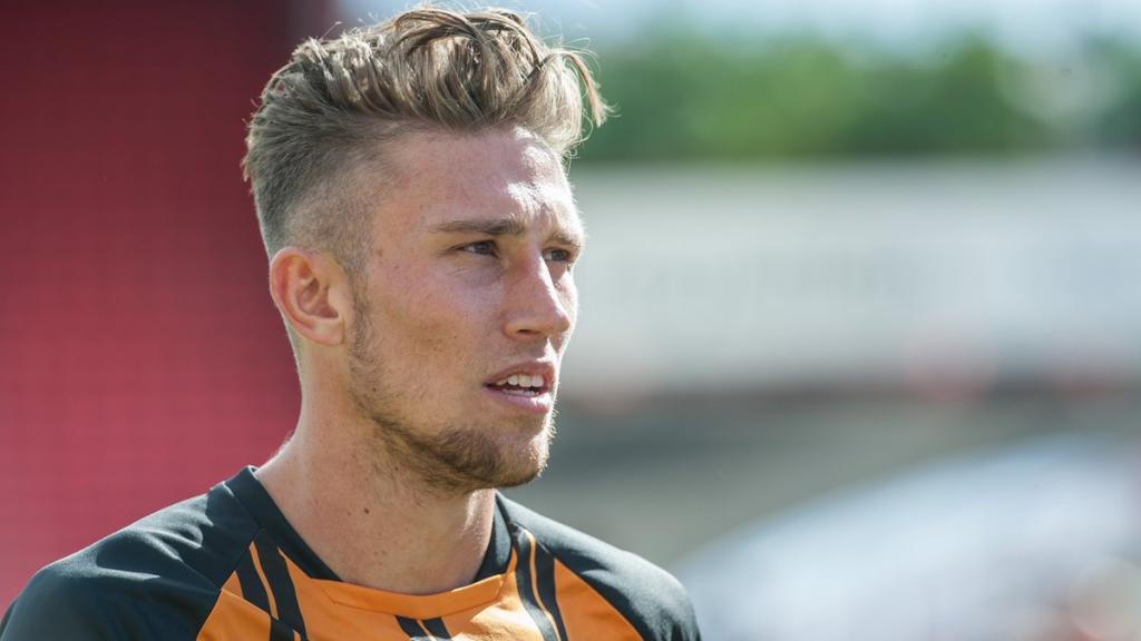 Angus MacDonald padece cáncer de intestino