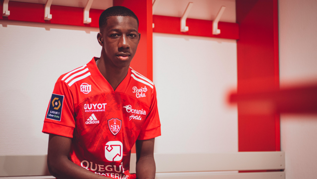 El PSG cede con opción de compra a Fadiga al Stade Brestois