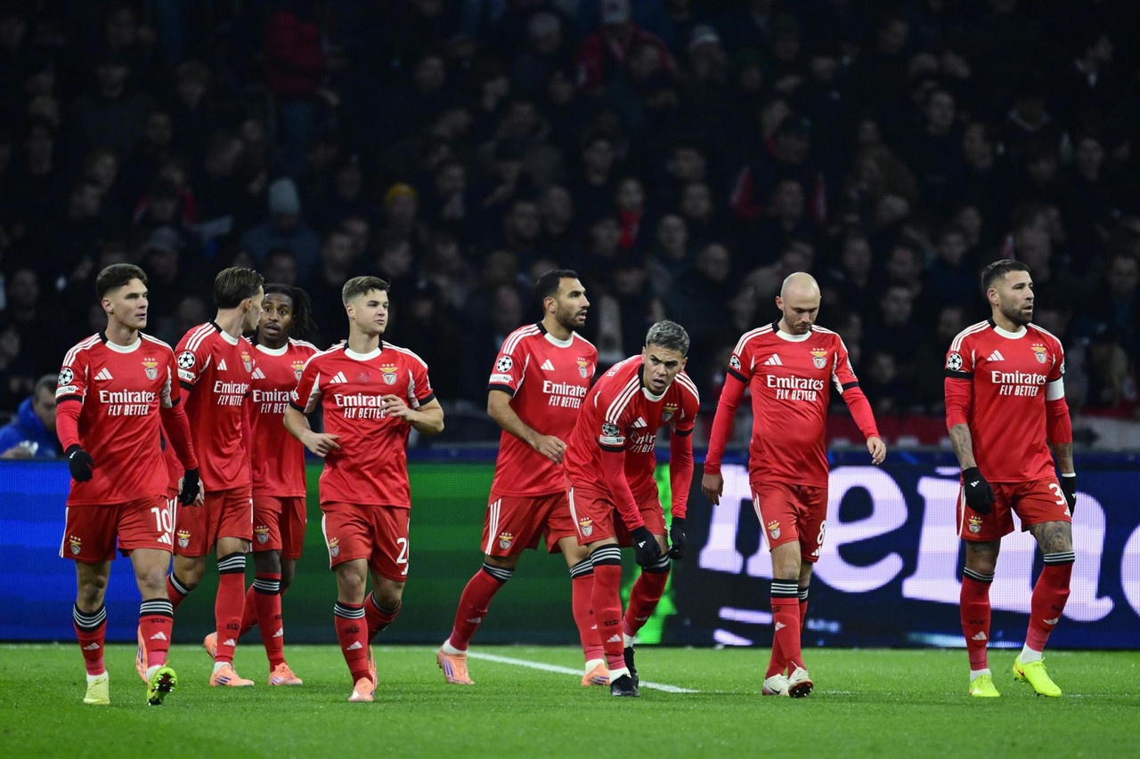 O Benfica vence o duelo dos desesperados