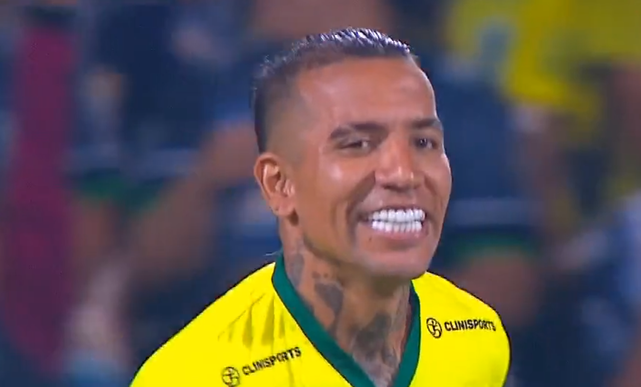 Felipe Román le revienta la fiesta a Dayro