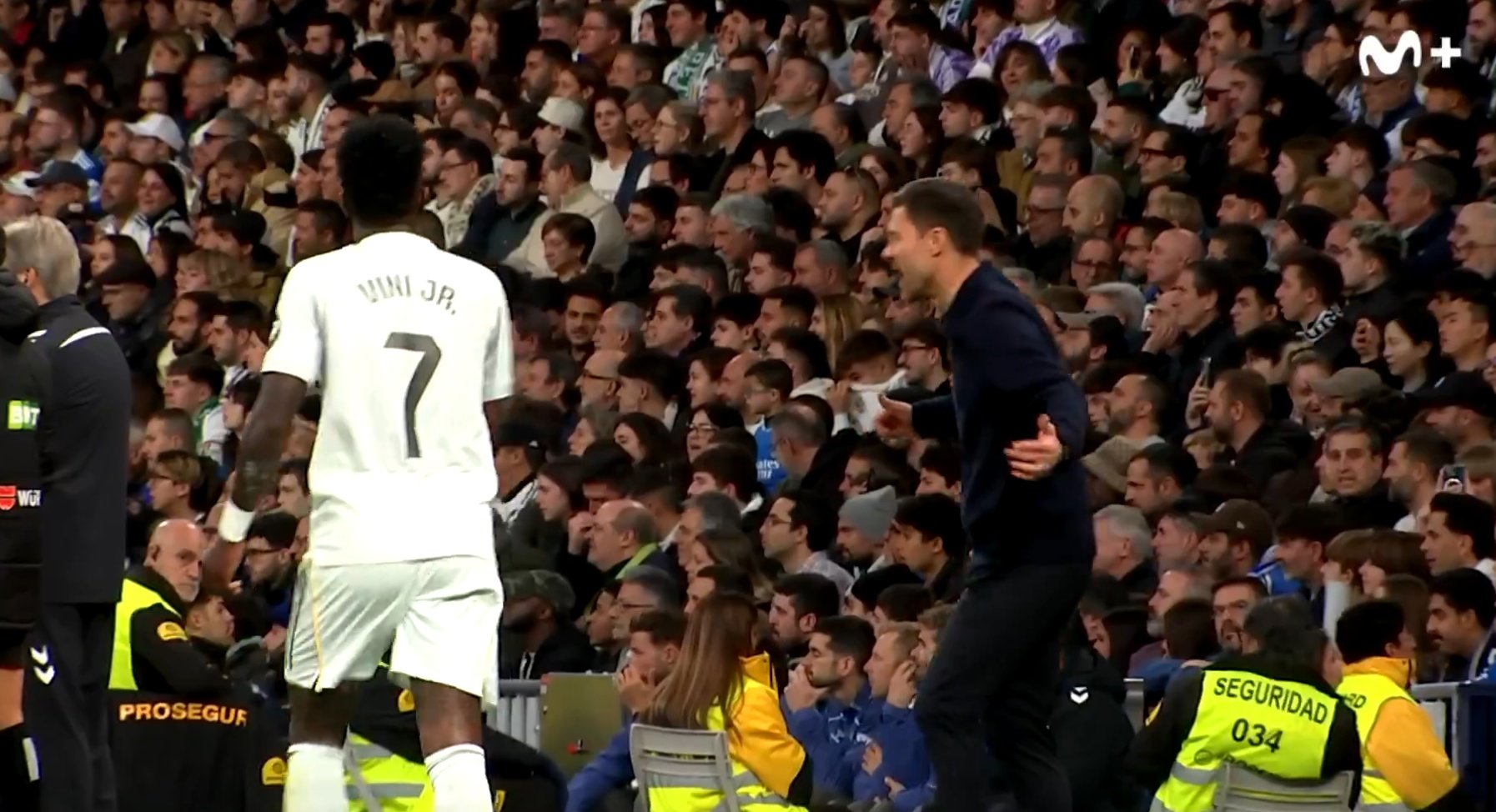 Vinicius to Xabi: "They must pass the ball, everyone wants to dribble ...