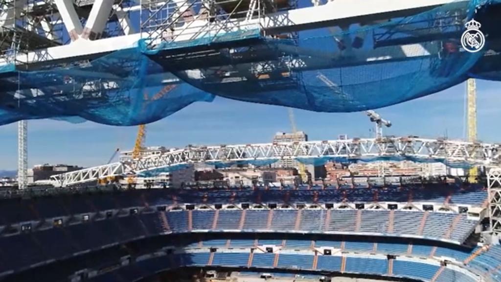La cubierta del Bernabéu va tomando forma