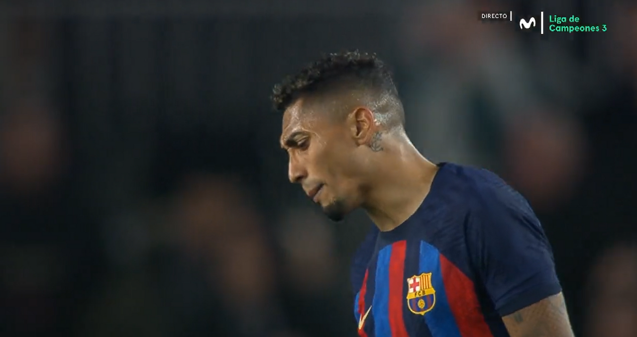 El enfado de Raphinha con Xavi al ser sustituido en el Barça-United