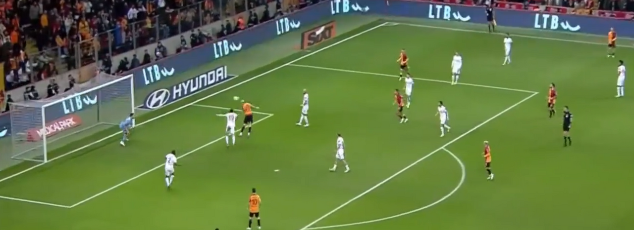 Un intratable Galatasaray se afianza en el liderato