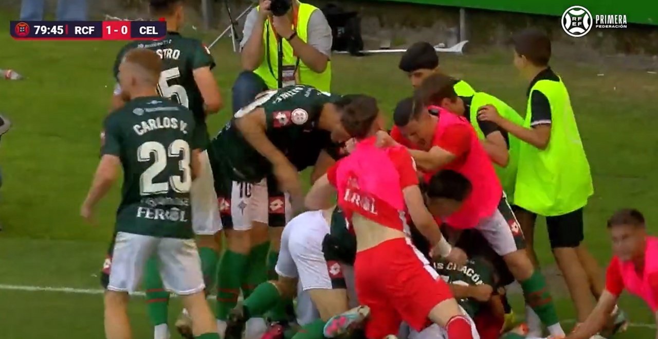 El Racing de Ferrol regresa al fútbol profesional 15 años después