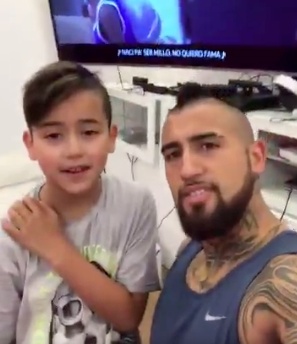 El divertido mensaje de Arturo Vidal y su hijo