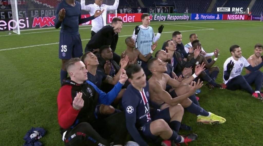 Le troll de tous les joueurs du PSG à Haaland après avoir éliminé le ...