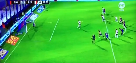Nacho Scocco Nos Enseñó Cómo Tirar Un Penalti Duro Y A La Escuadra
