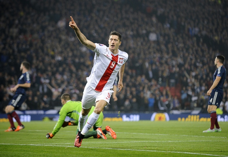 'Lewandowski lucky not to be injured'
