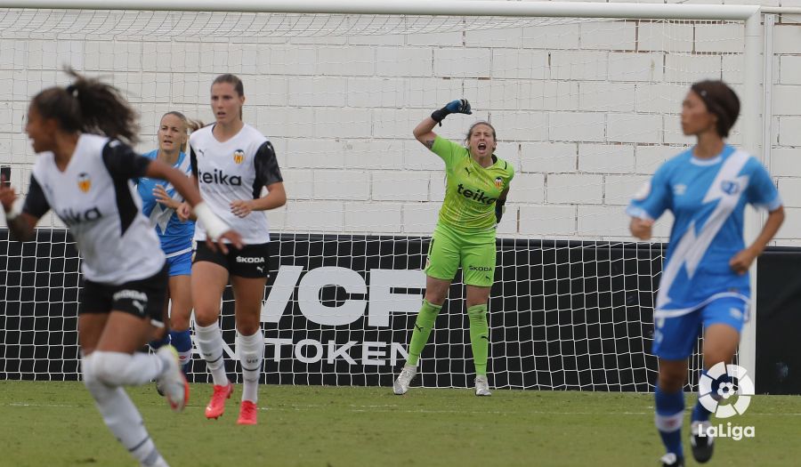 Salmi y Enith le dan al Valencia la primera victoria del año