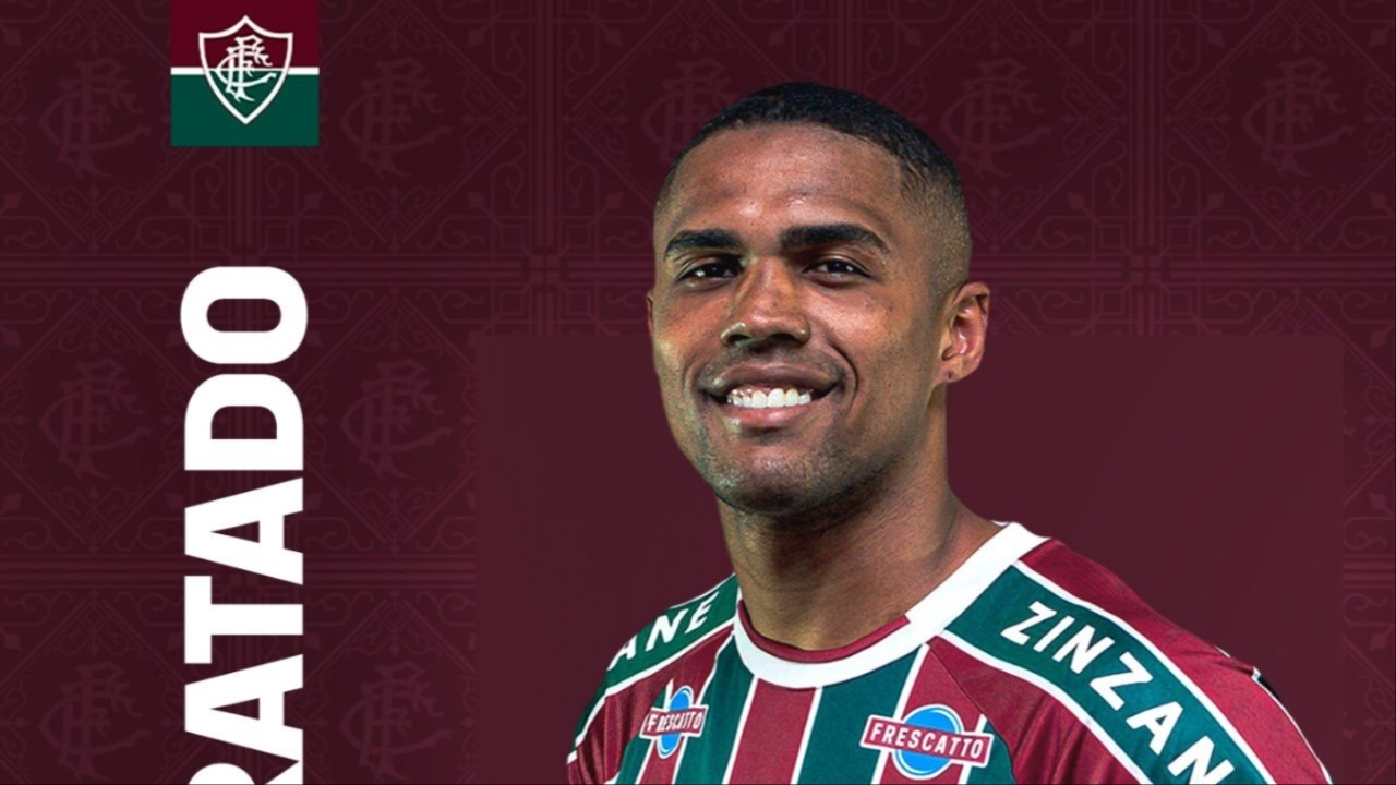 Fluminense anuncia a contratação de Douglas Costa