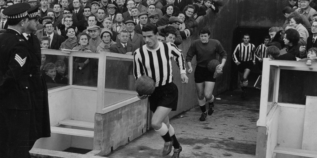 Ex-England international Stan Anderson has died aged 85