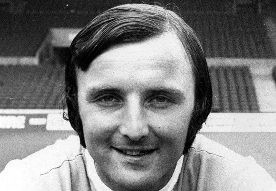 Fallece Pardoe, al que George Best le partió una pierna