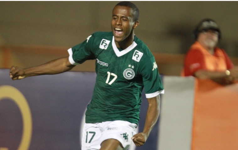 Palmeiras abre negociação com jovem atacante do Goiás
