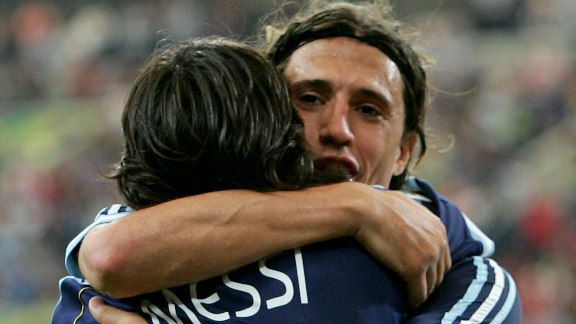 Crespo firmly on Messi's side in world's best debate
