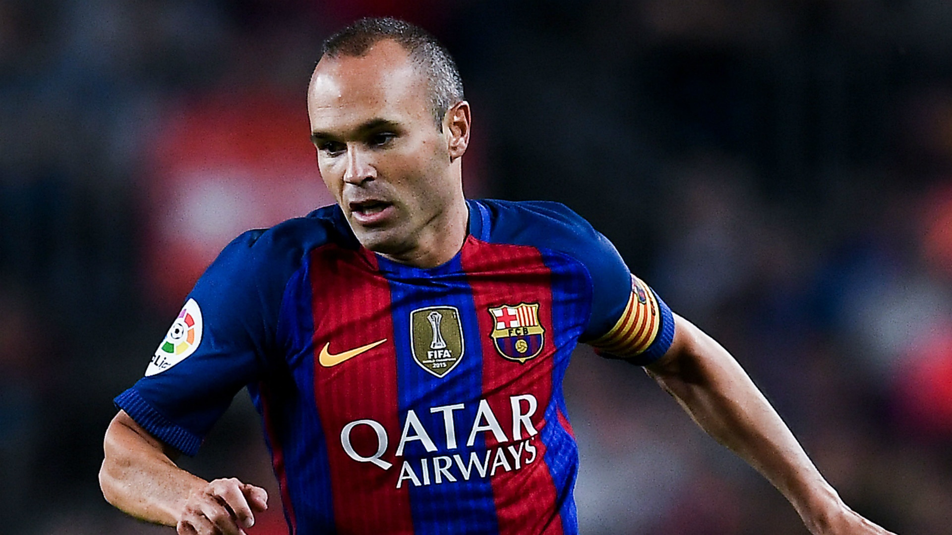 Iniesta completa 33 anos ainda sem saber o seu futuro no Barcelona