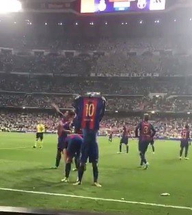 Así vivió la primera fila del Bernabéu la celebración de Messi
