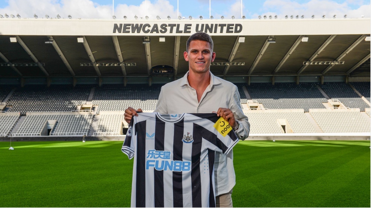 El Newcastle refuerza la defensa con Botman