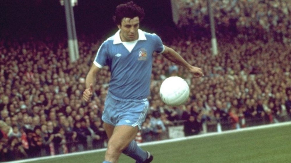 Fallece el ex del Fulham y City Jimmy Conway Fallece el ex del Fulham y City Jimmy Conway