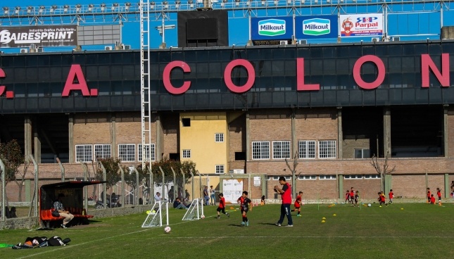 Colón se refuerza con Heredia