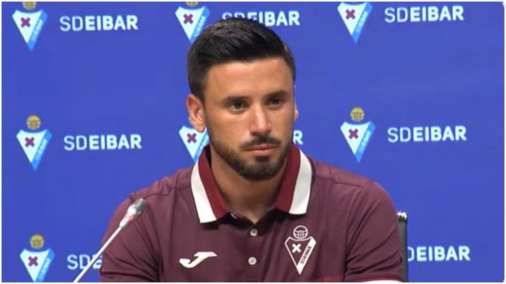 Javi Muñoz mostró gran ilusión como nuevo jugador de la SD Eibar