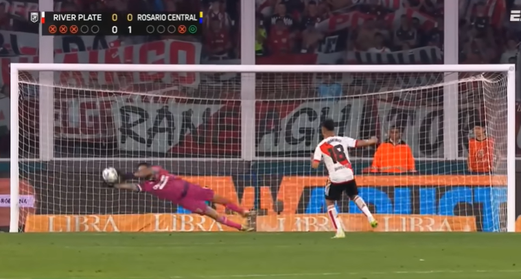 Broun para 3 penaltis y deja a River sin final