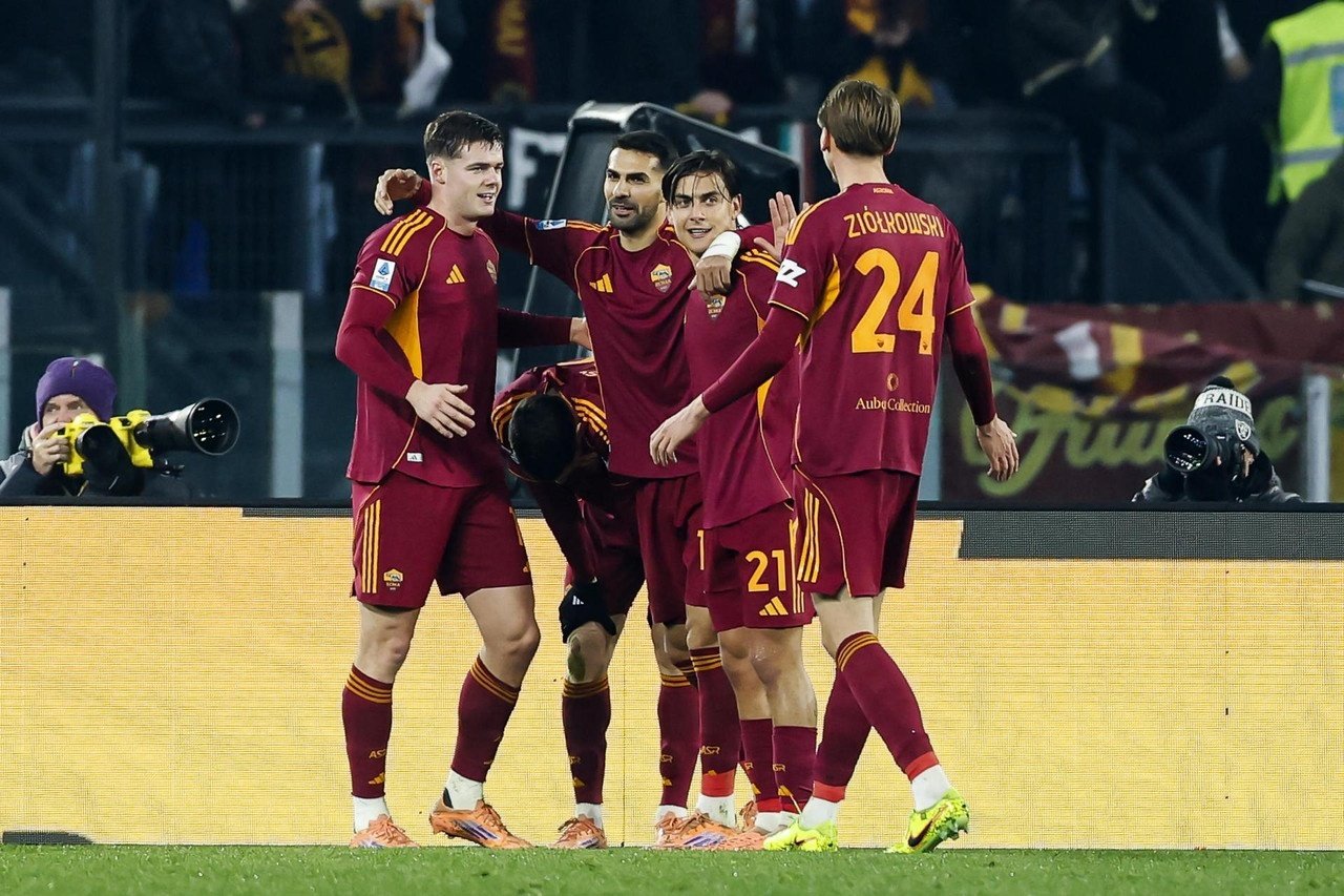 Pisilli's '9' performance propels Roma towards the last 16