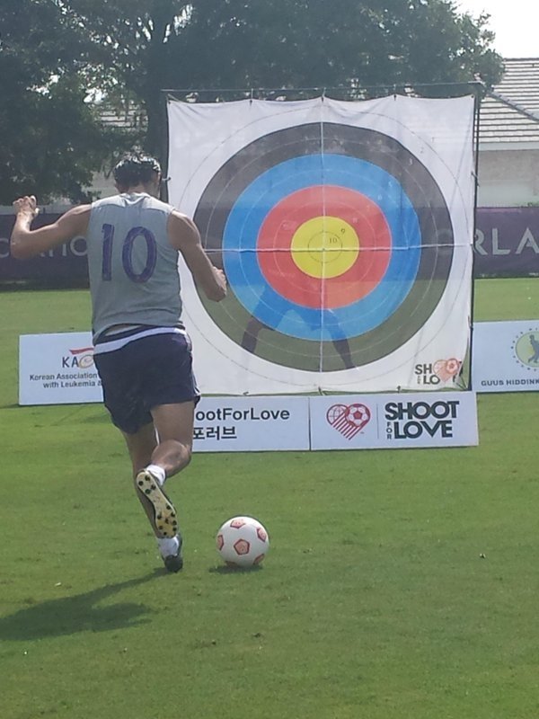 Kaka Shoot's for Love