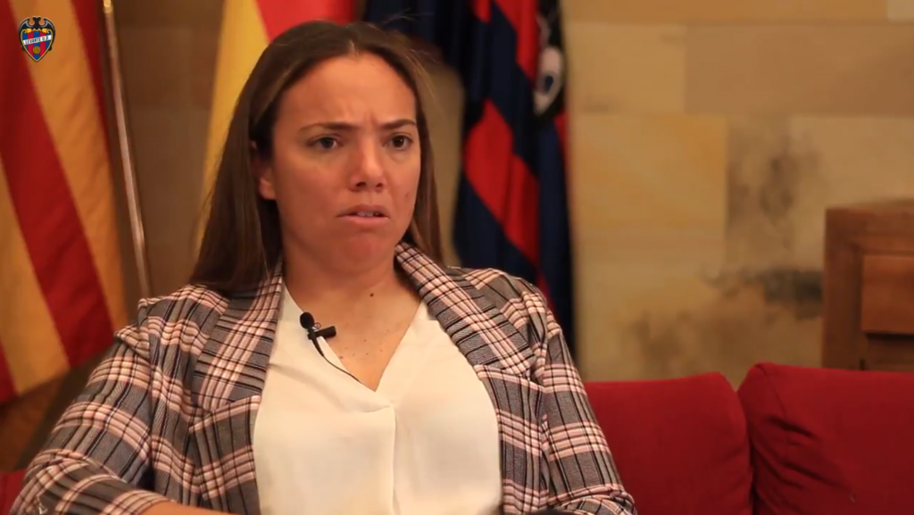 El motivo que llevó a María Pry al banquillo del Levante