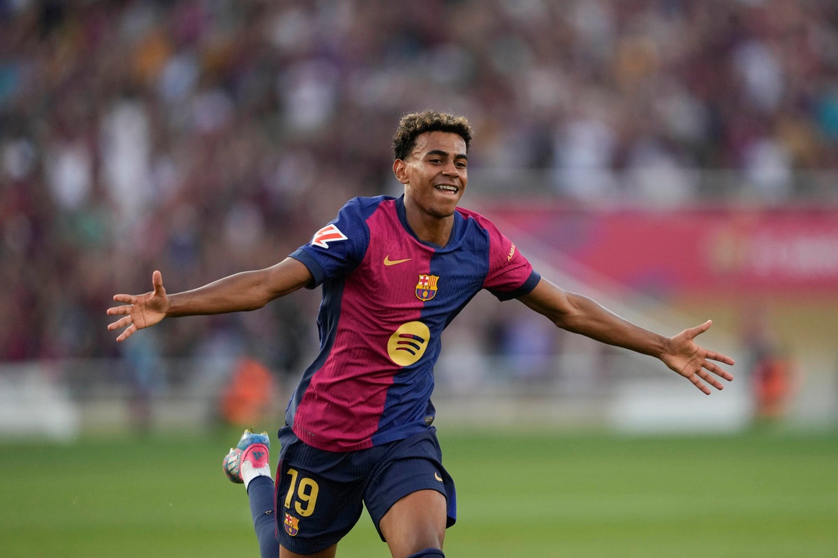 Lamine Yamal A D j Marqu 13 Buts Et Jou 66 Matches L ge Avec