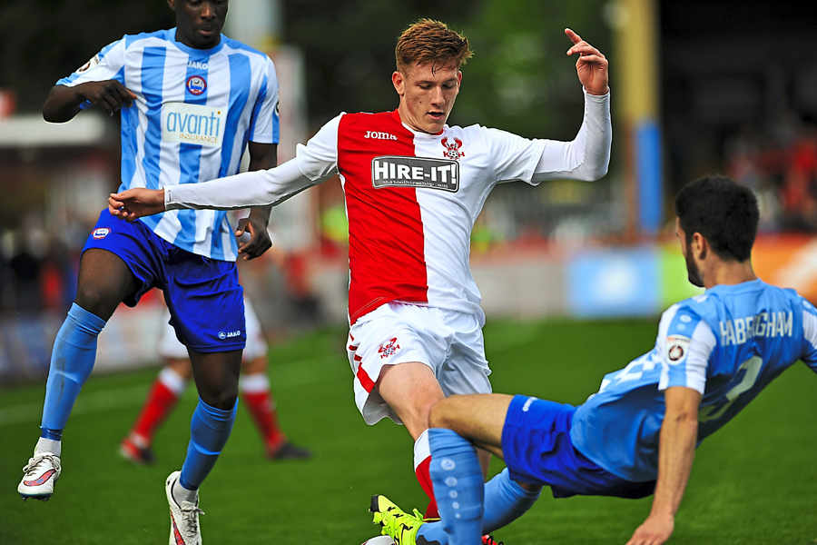 El Birmingham ficha a Luke Maxwell y se lo devuelve cedido al Harriers