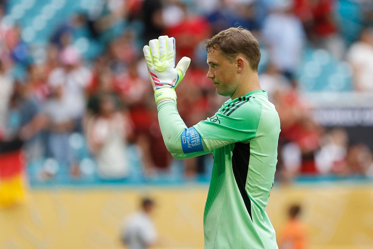 De Casillas à Manuel Neuer: La légende du Bayern Munich établit une ...